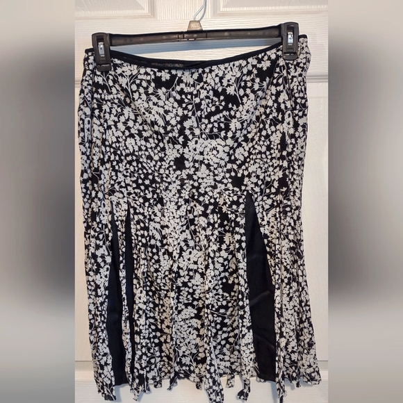 Willi Smith | Skirts | Willi Smith Floral Black And White Womens Skirt ...